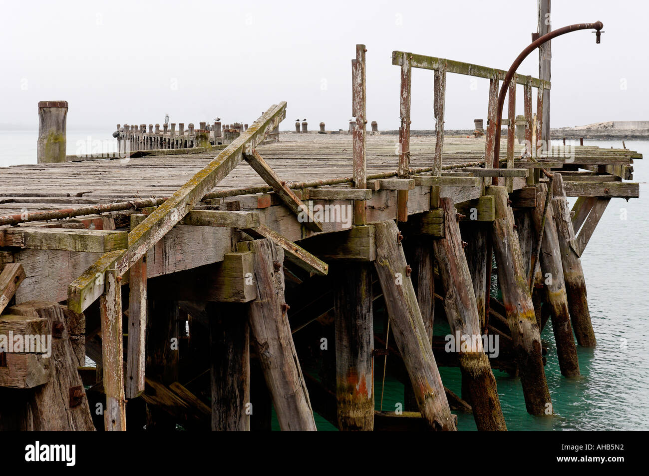 Unsafe jetty hi-res stock photography and images - Alamy