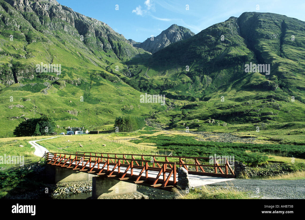 Biean nam Bian viewed from Loch Achtriochtan and River Coe in Glen Coe ...