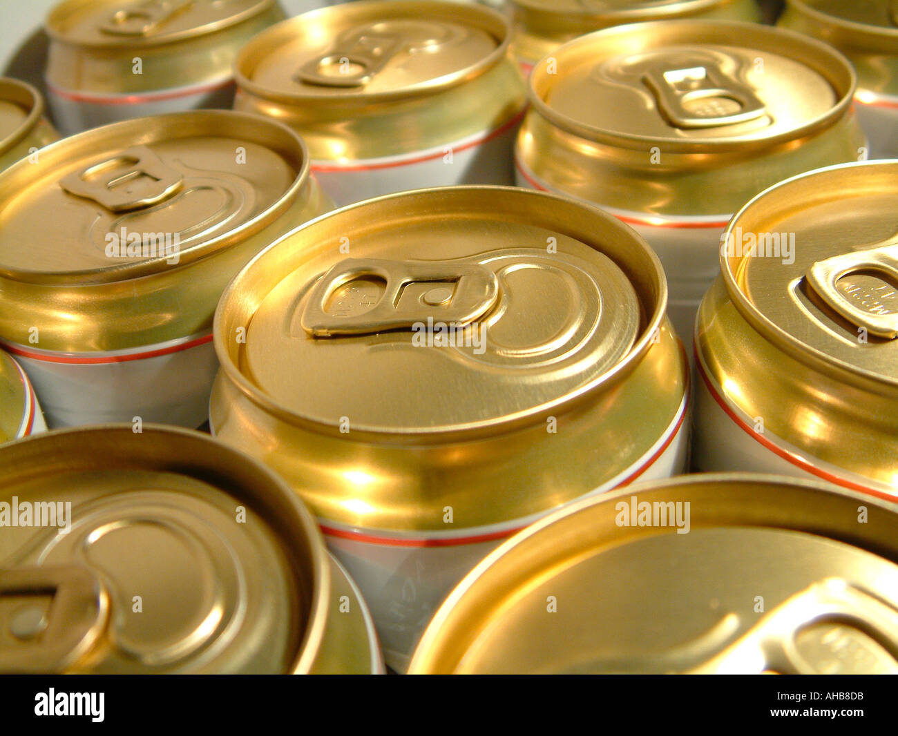 Tin cans ring pulls hi-res stock photography and images - Alamy