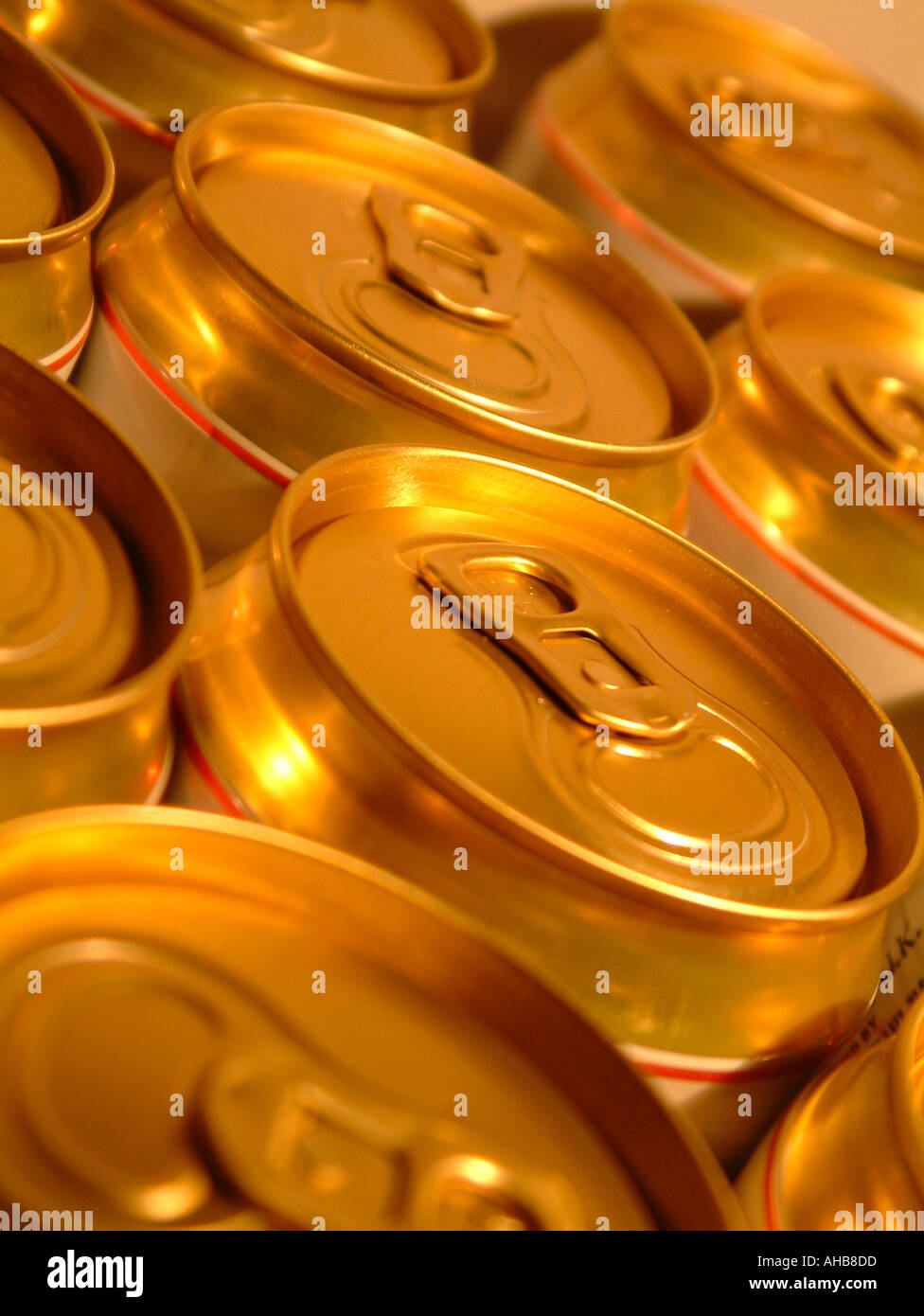 Tin cans ring pulls hi-res stock photography and images - Alamy