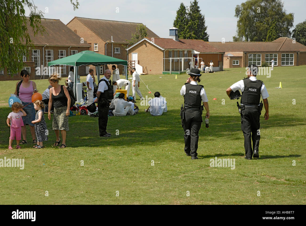 Police community uk diversity hi-res stock photography and images - Alamy