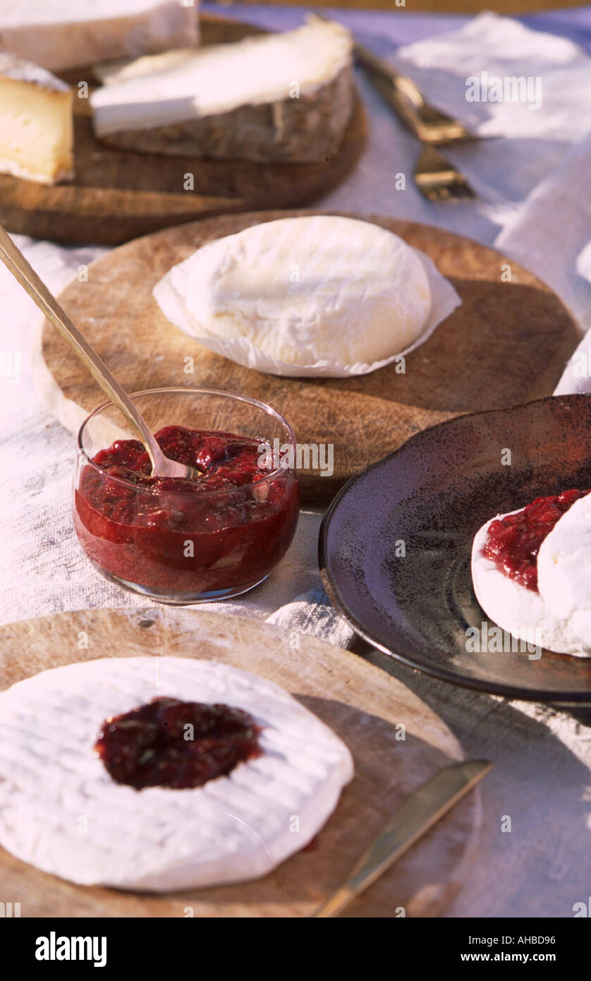 Paglierine e robiole con fragole Italy Stock Photo - Alamy