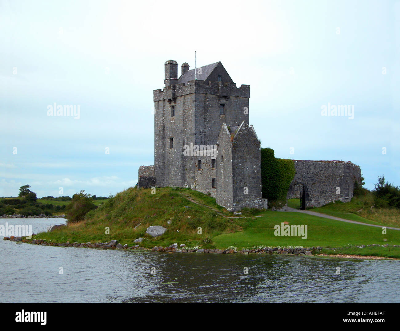 Old castle and lake hi-res stock photography and images - Alamy