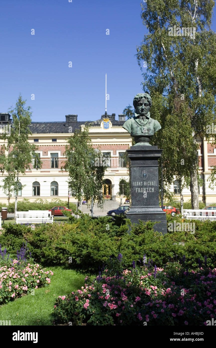 Statue of Frans Michael Franzen in Oulu Stock Photo - Alamy