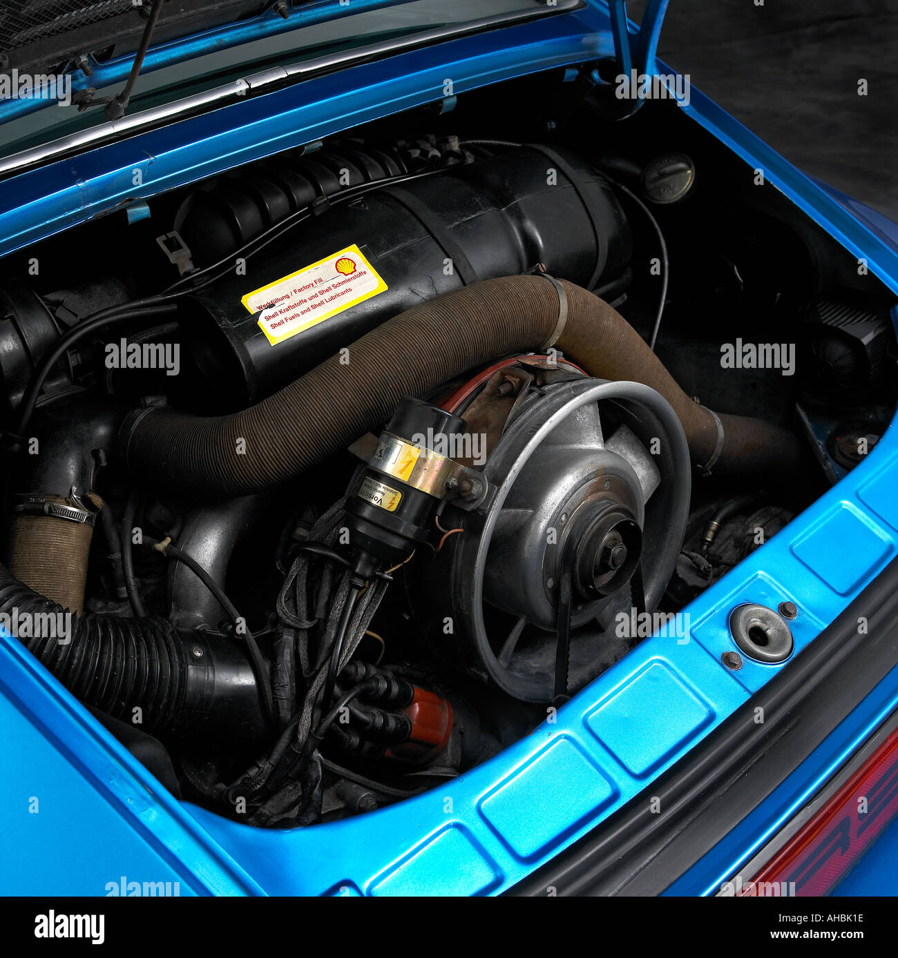 Porsche engine hi-res stock photography and images - Alamy