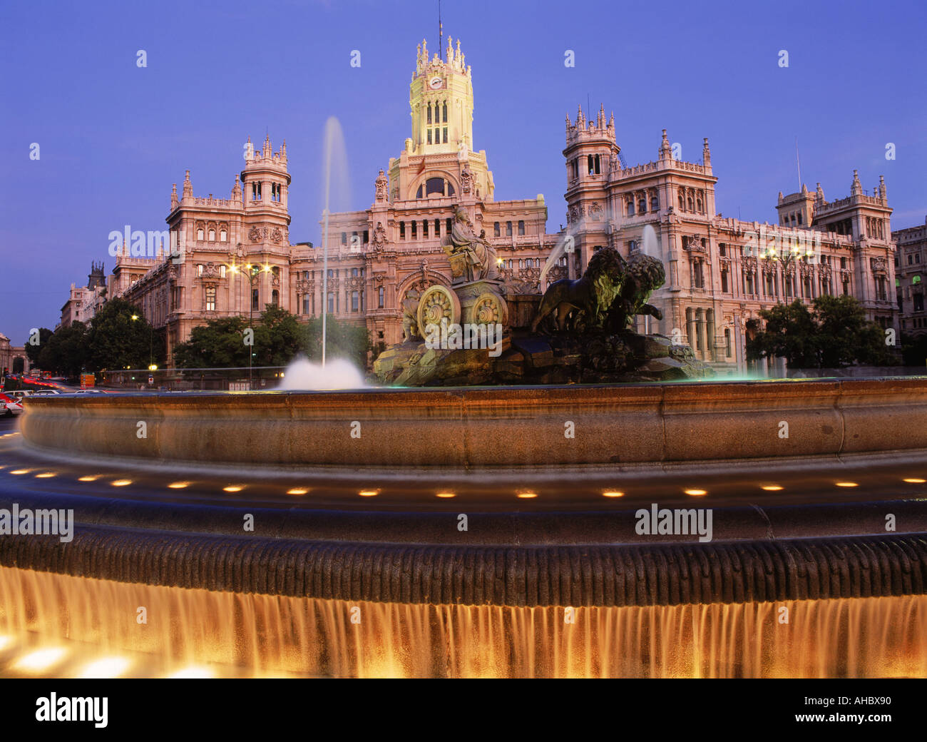 Plaza de cibeles in dusk madrid hi-res stock photography and images - Alamy