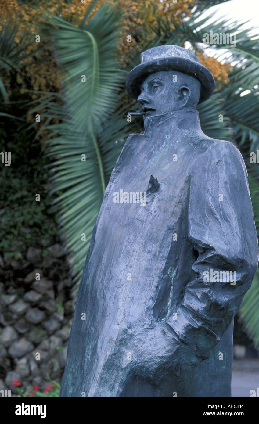 Puccini statue torre hi-res stock photography and images - Alamy