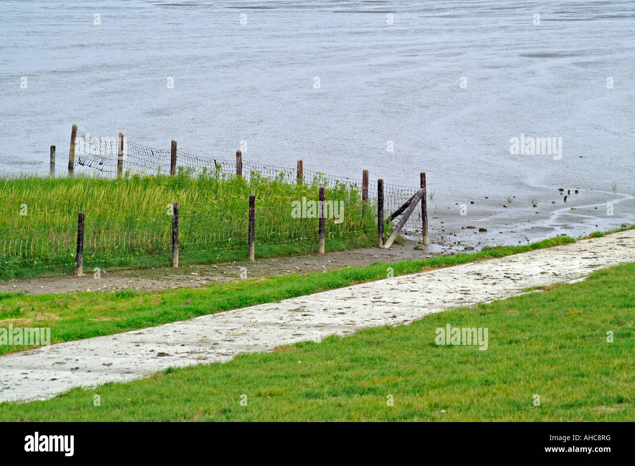 Nordsee Wattenmeer Ebbe Deich Stock Photo - Alamy