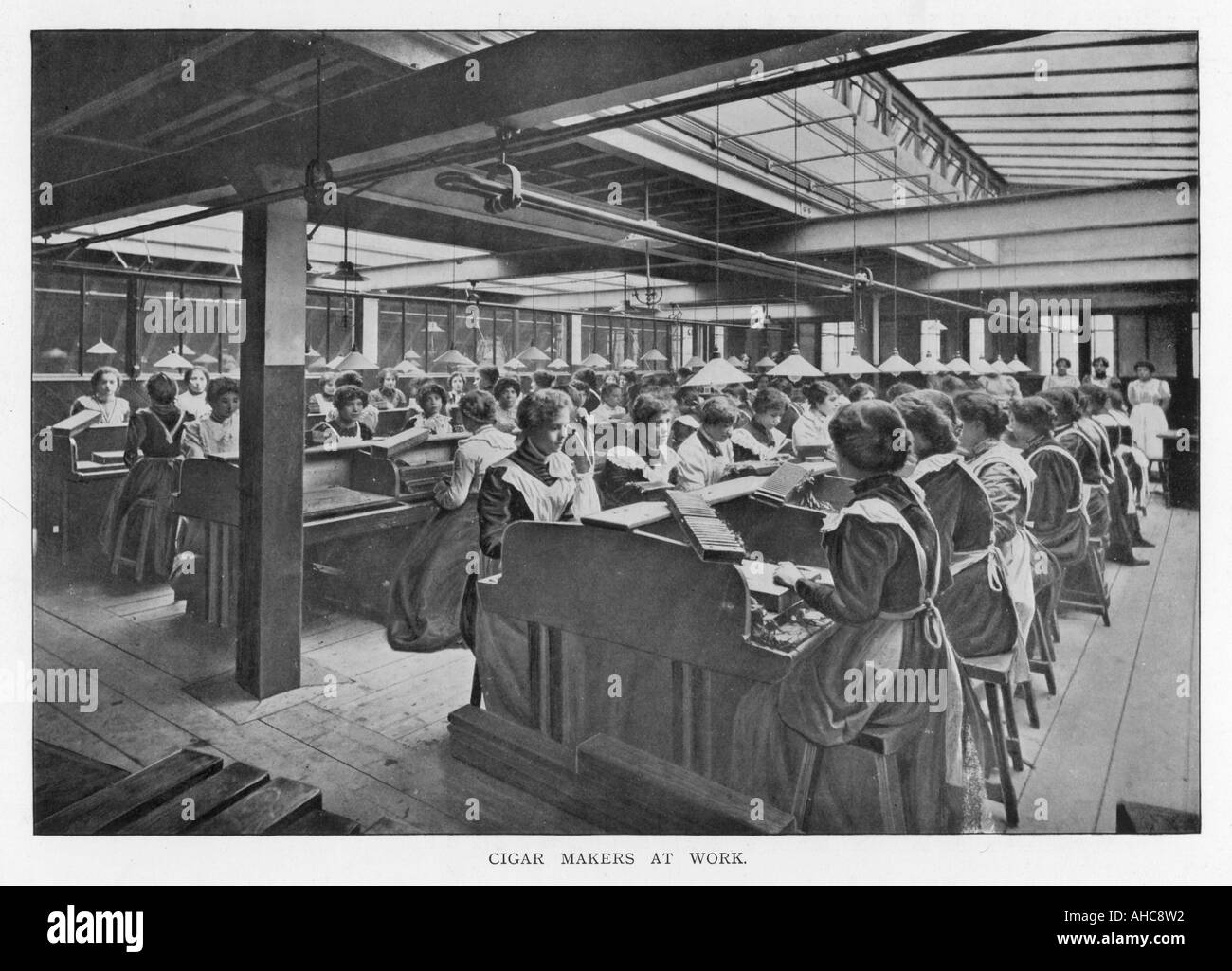 Tobacco factory work hi-res stock photography and images - Alamy