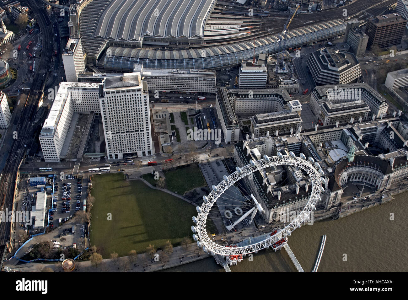 Aerial view waterloo train station hi-res stock photography and images ...