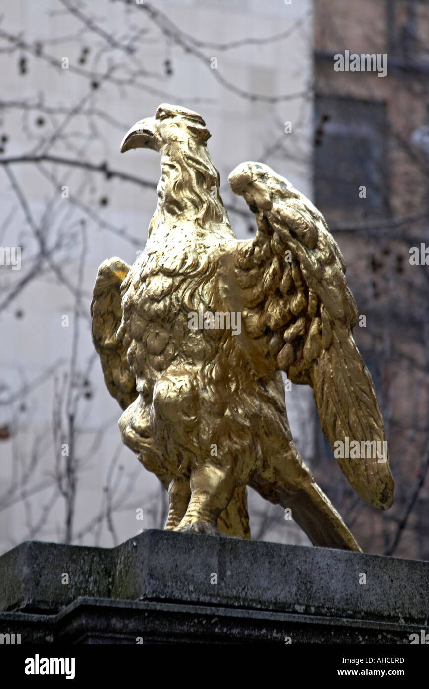 Britannia statue statues london hi-res stock photography and images - Alamy