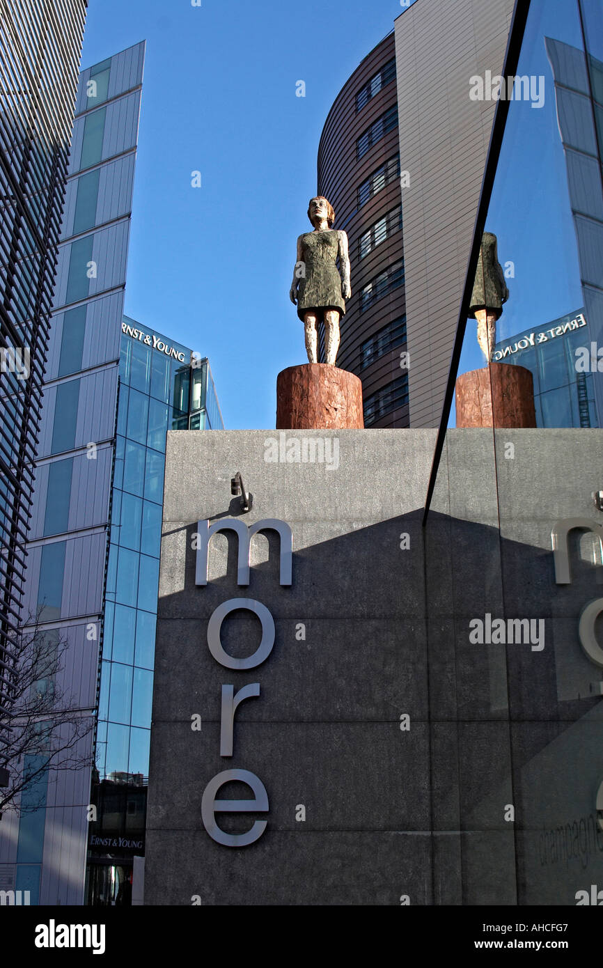Britannia statue statues london hi-res stock photography and images - Alamy