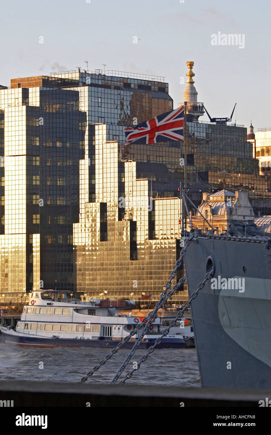 Shell office hi-res stock photography and images - Alamy