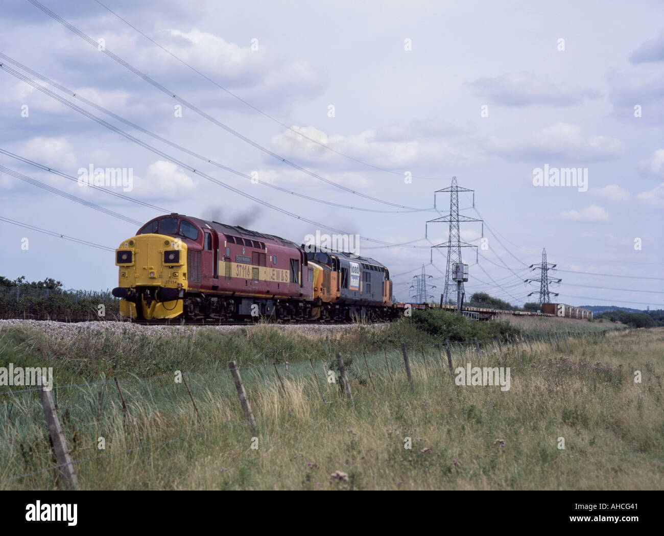 Br class 37 diesel locomotive hi-res stock photography and images - Alamy