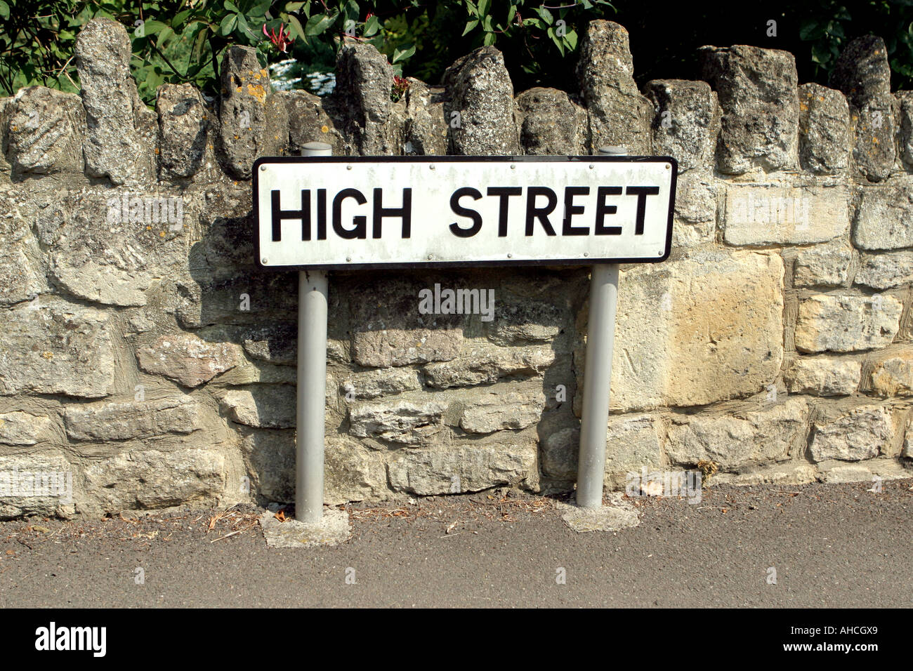 High Street road sign in village Stock Photo - Alamy