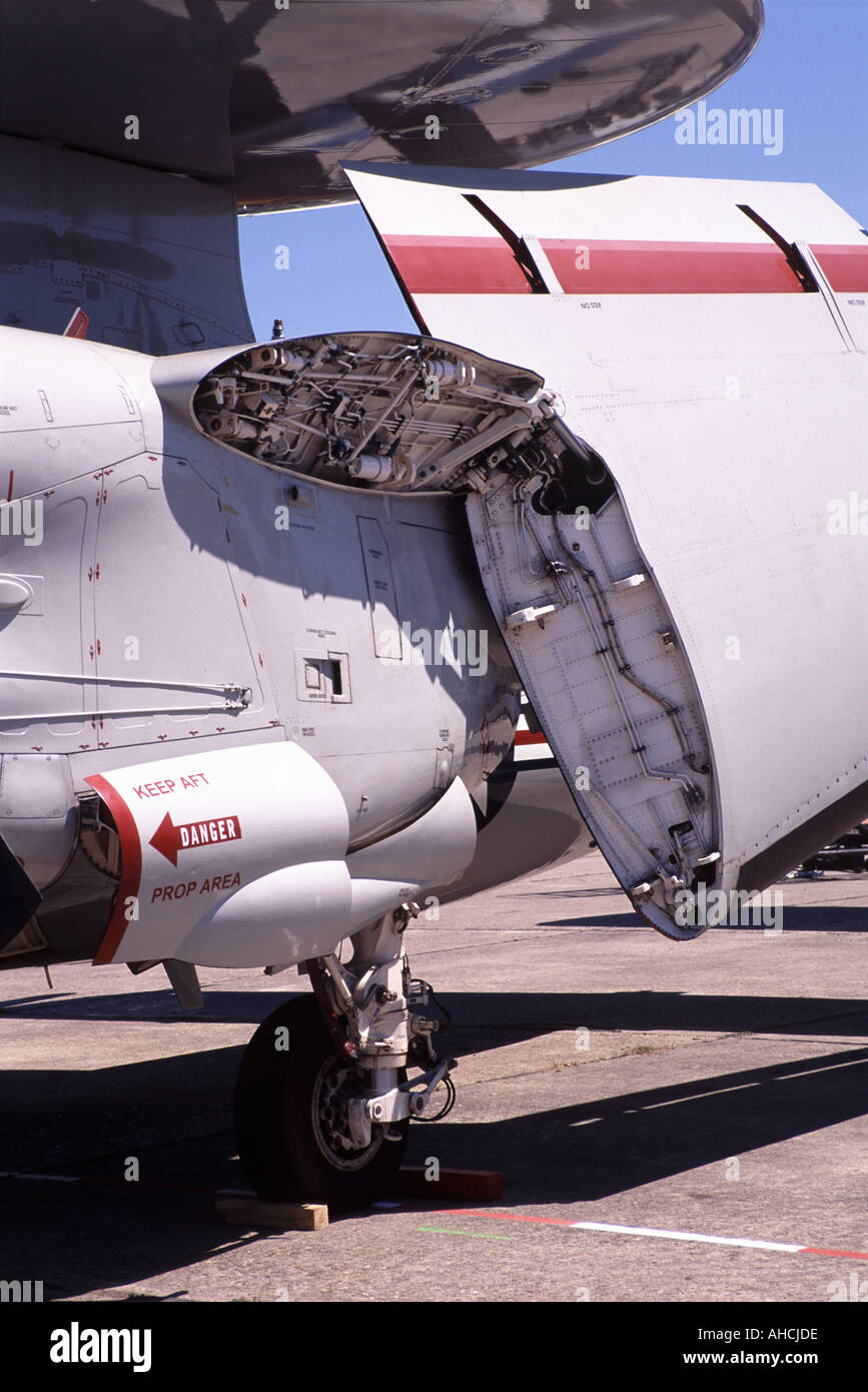 Folding wing aircraft hi-res stock photography and images - Alamy