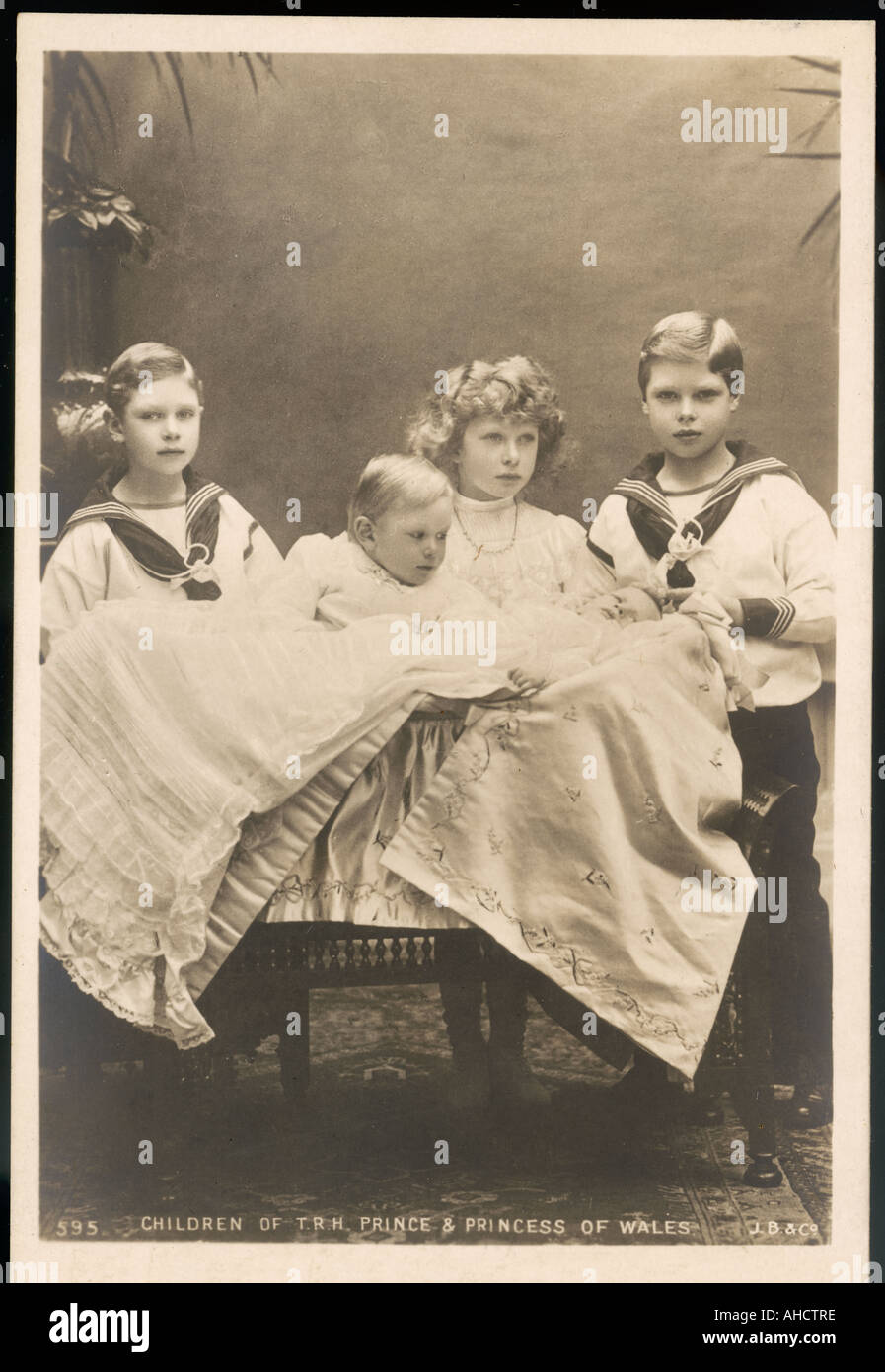 Edward viii prince edward brother hi-res stock photography and images ...