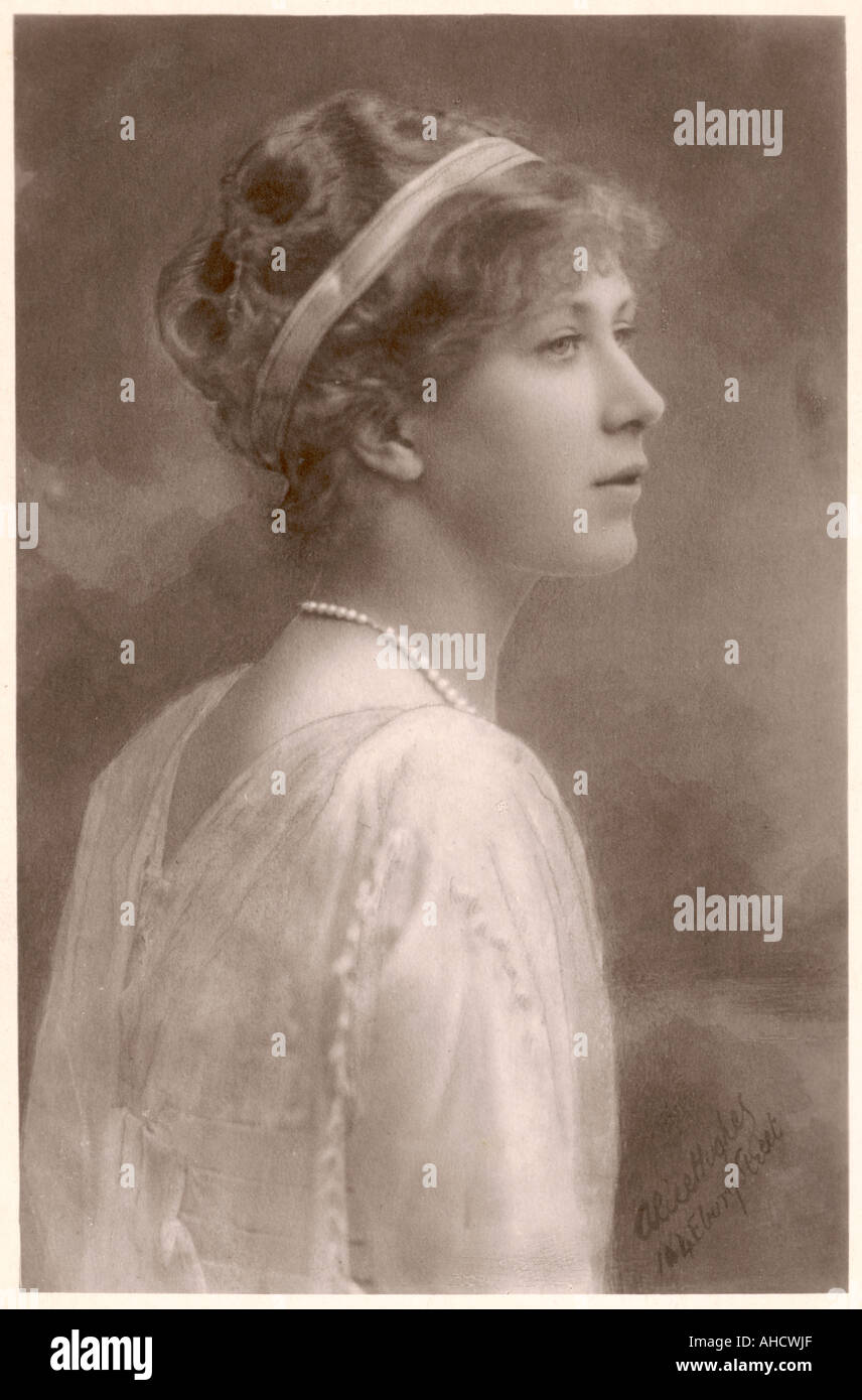 Viscountess lascelles hi-res stock photography and images - Alamy