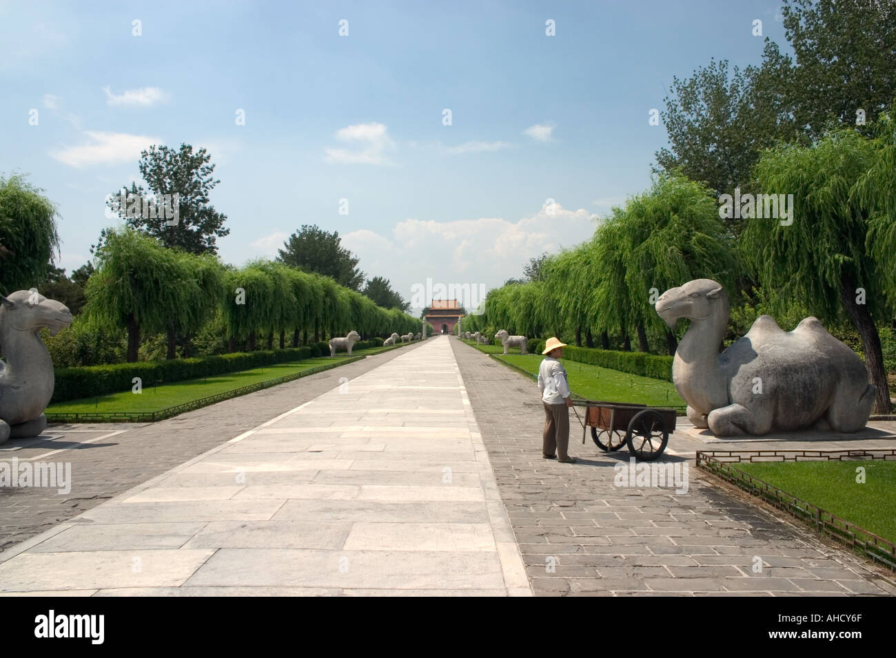 Worker tombs hi-res stock photography and images - Alamy