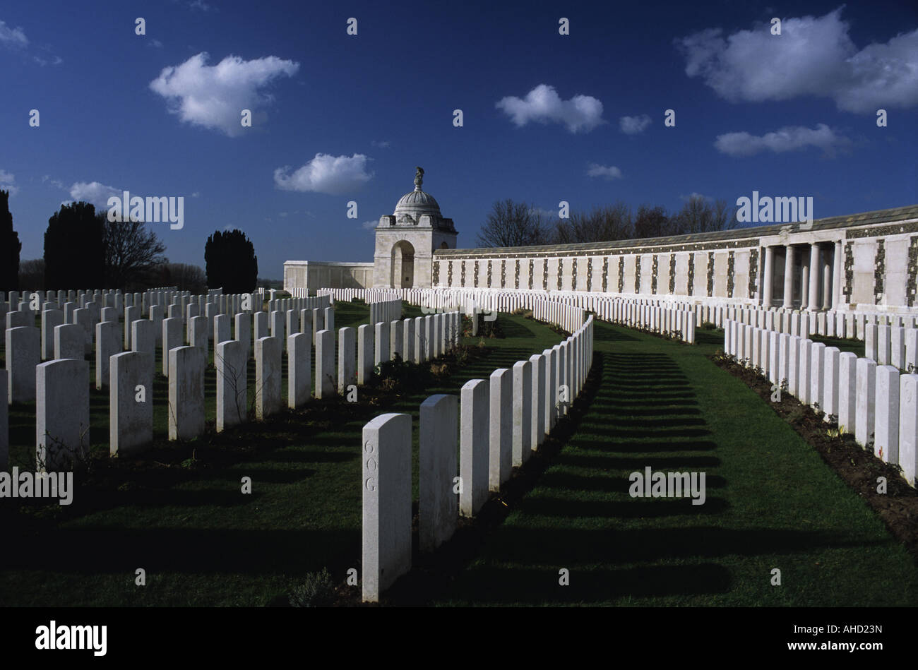 Tyne Cot Cemetery, Belgium Stock Photo - Alamy