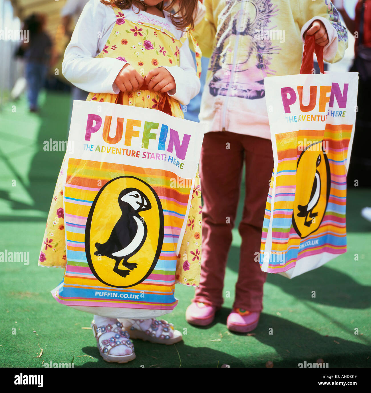 Plastic puffin hi-res stock photography and images - Alamy