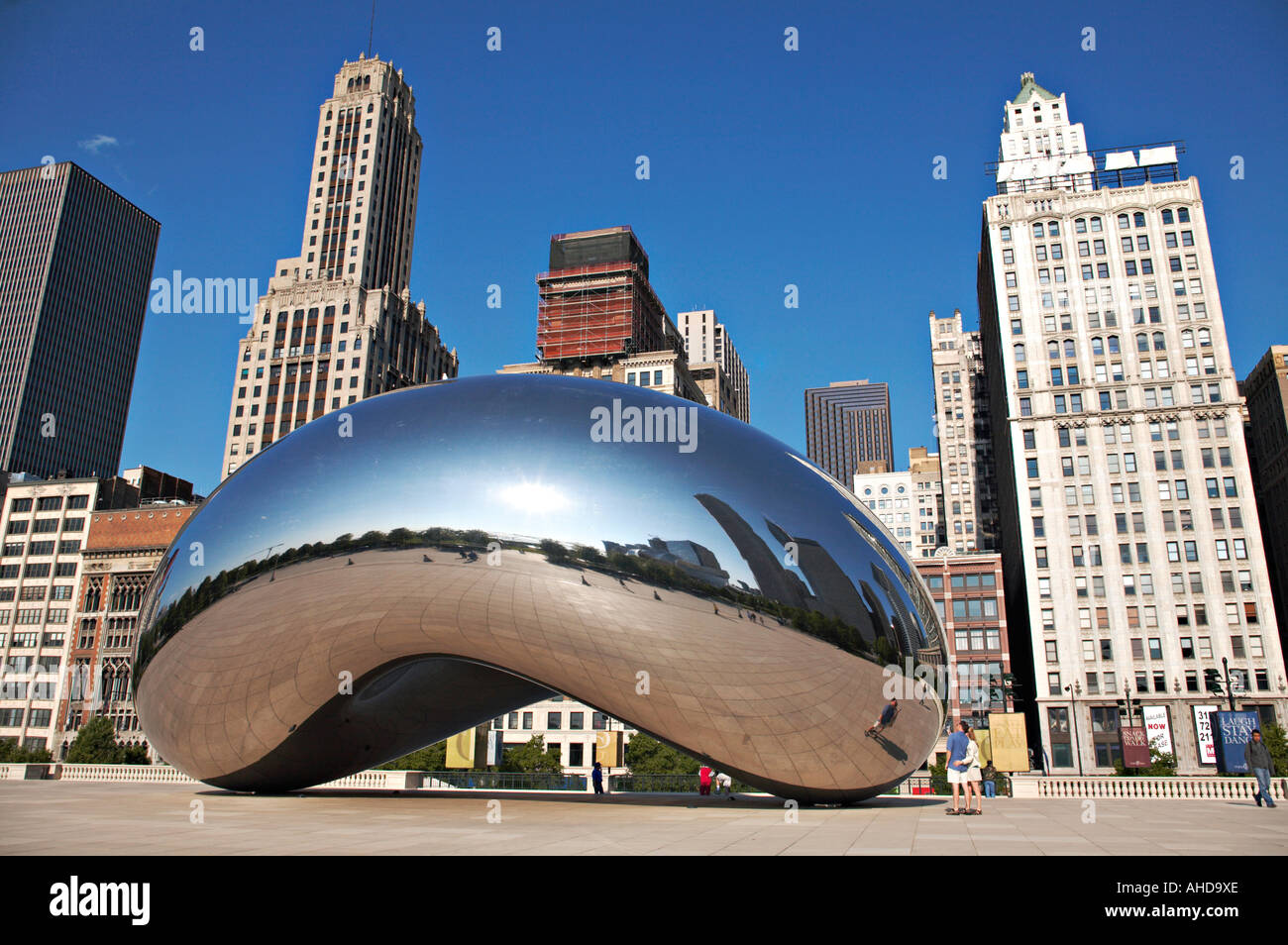 ILLINOIS Chicago The Bean sculpture in Millennium Park reflection of ...