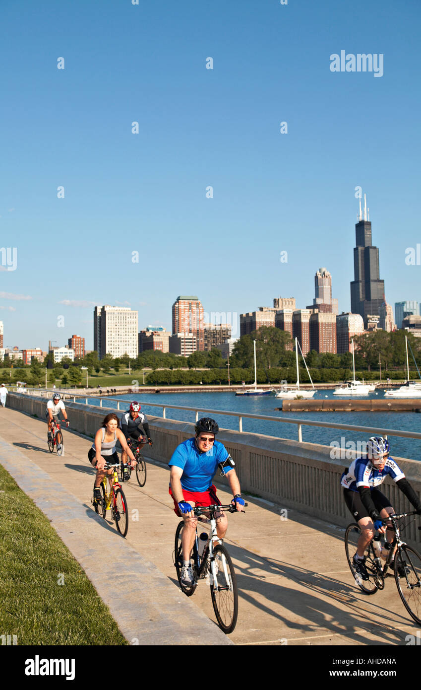 Lakefront trail in chicago hi-res stock photography and images - Alamy