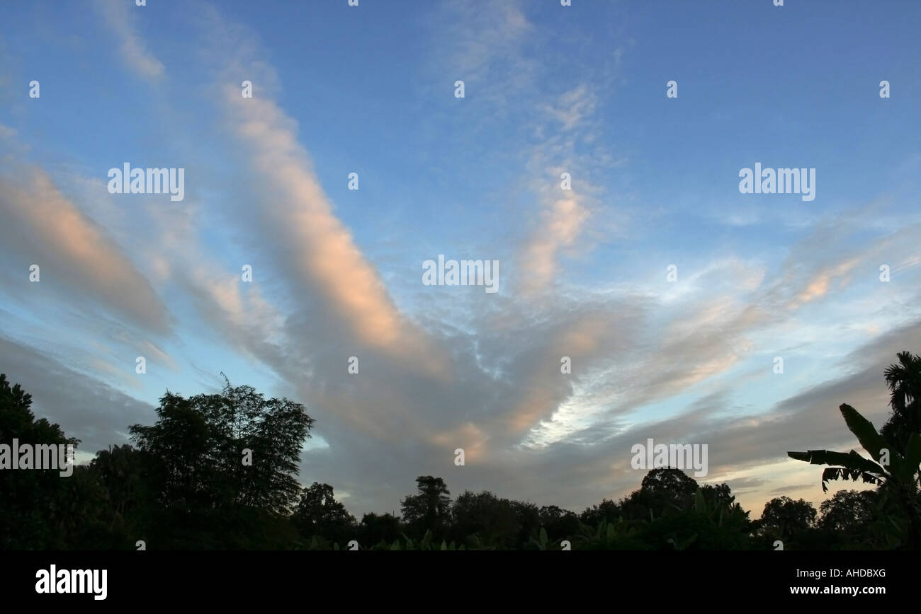 Exploding cloud hi-res stock photography and images - Alamy