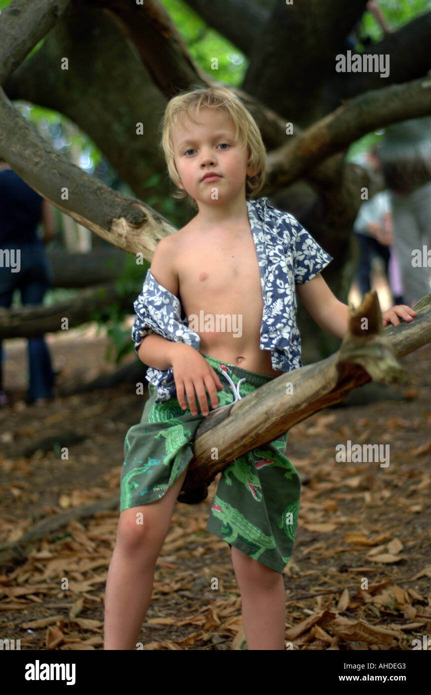 Child graze fall hi-res stock photography and images - Alamy