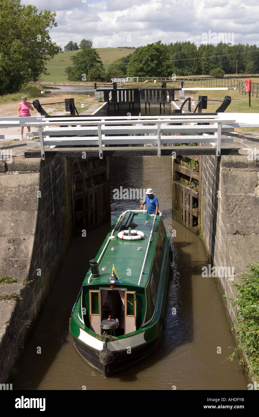 Leaving skipton canal hi-res stock photography and images - Alamy