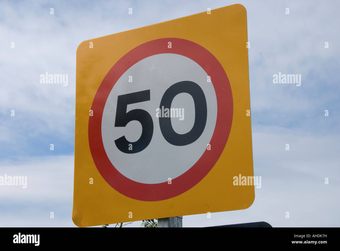 50 mph sign Stock Photo - Alamy