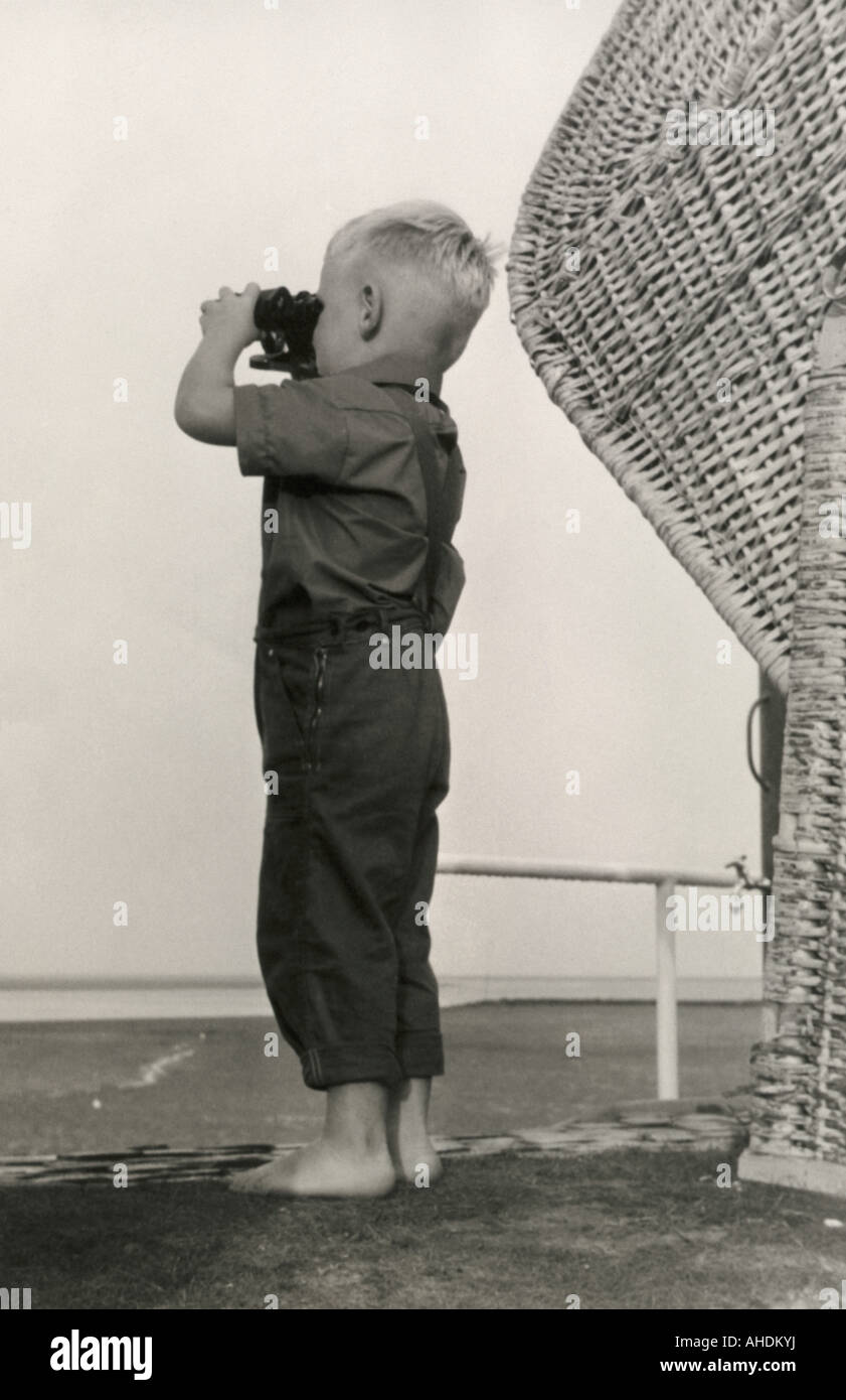 people, children, boy with binocular, Germany, 1930s, 30s, 20th century ...