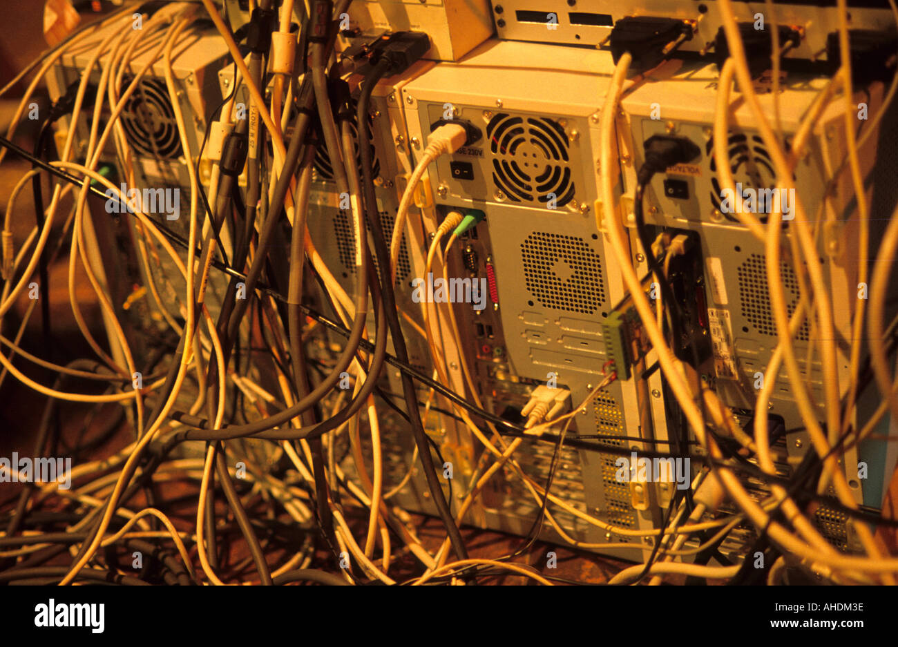 computers connect wireless connection wire Stock Photo - Alamy