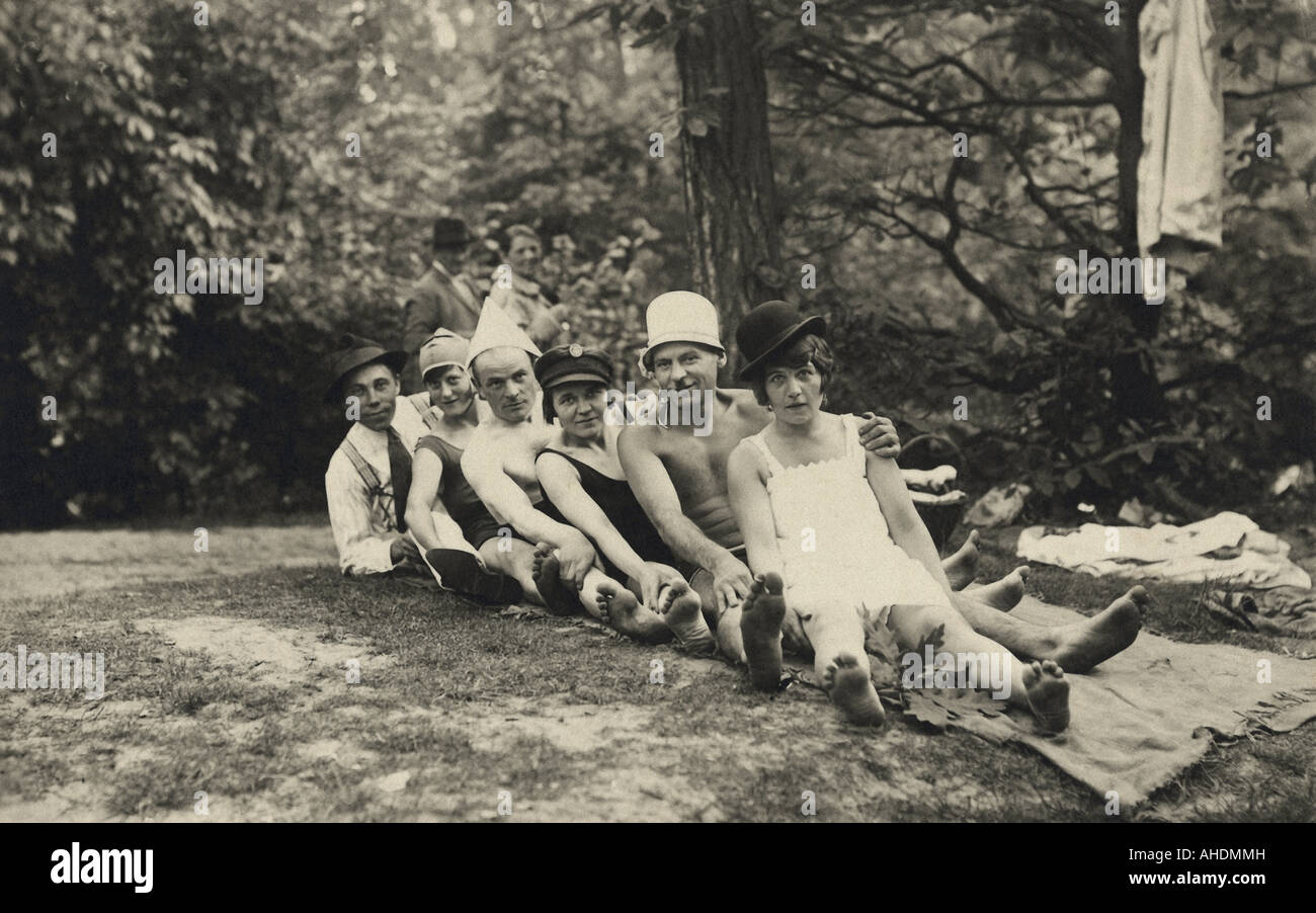 Group in the forrest hi-res stock photography and images - Alamy