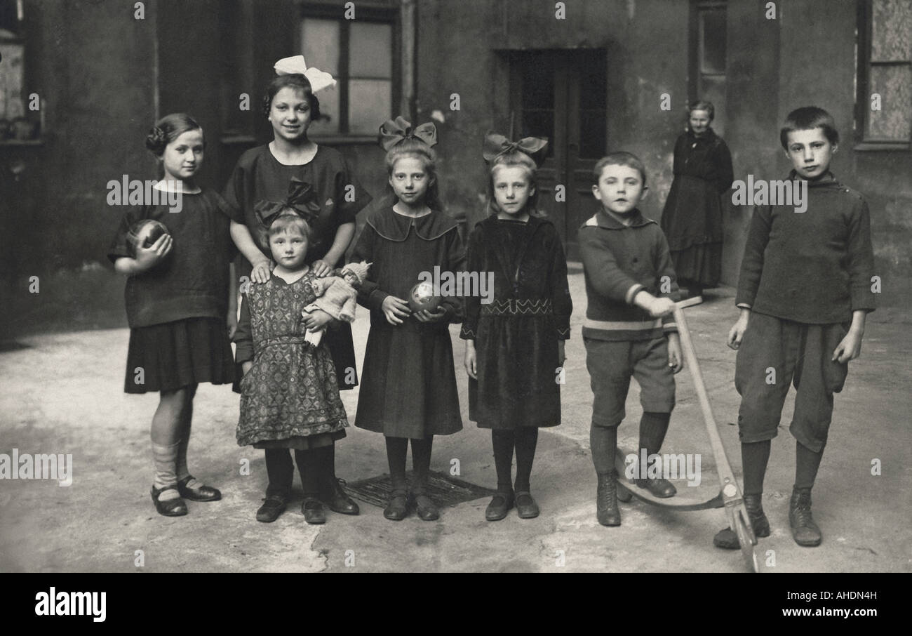 people, children, group, 1920s, 20s, 20th century Stock Photo - Alamy