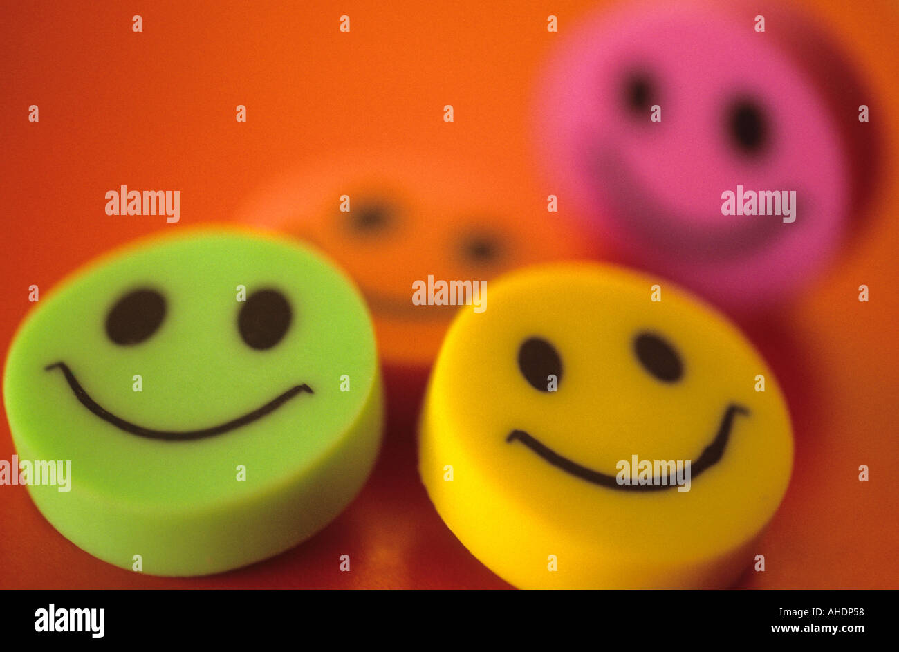 Smile face symbol hi-res stock photography and images - Alamy
