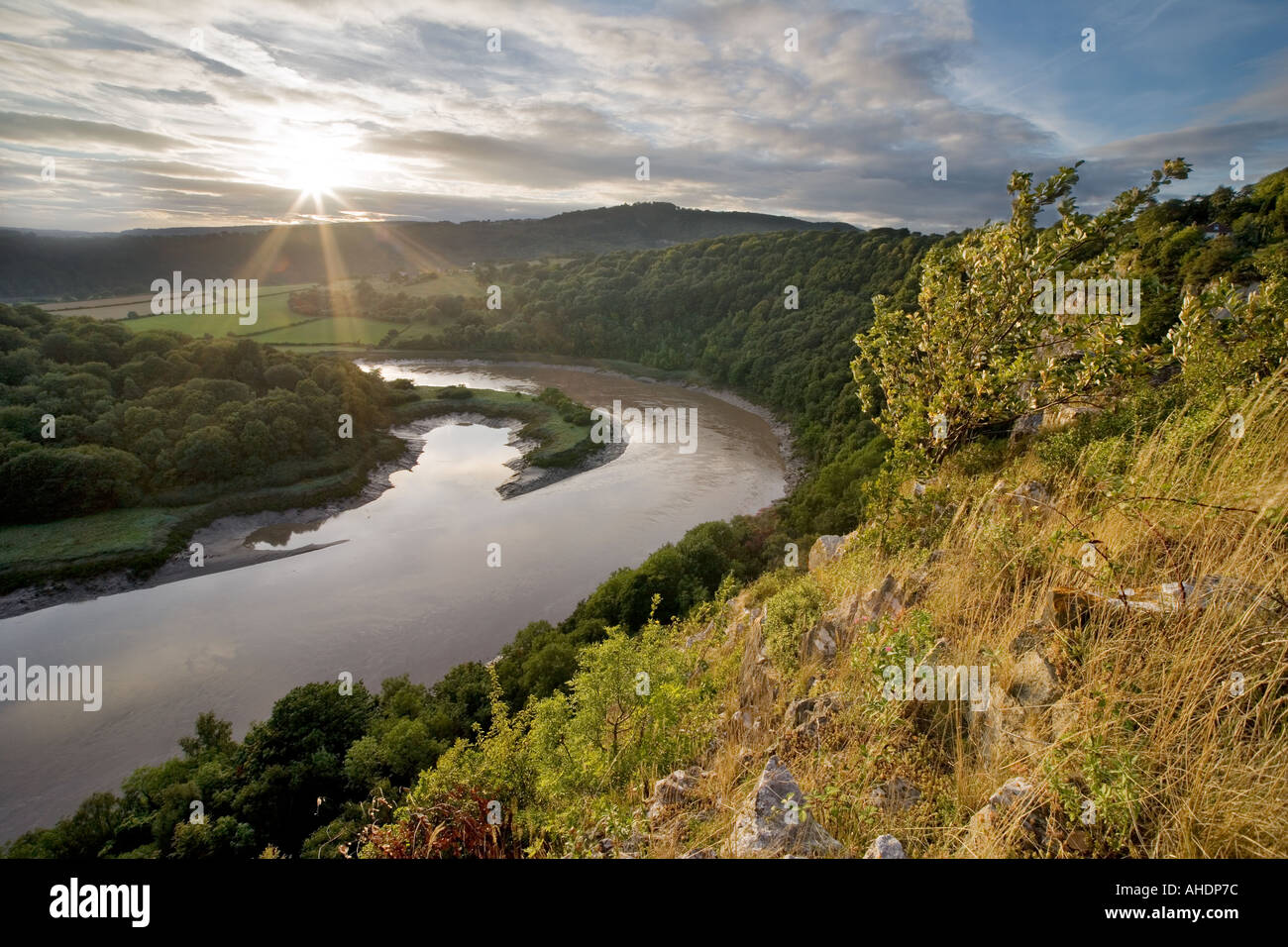 RIVER WYE AT WINTOUR' S LEAP AND LANCAUT NATURE RESERVE WYE VALLEY UK ...