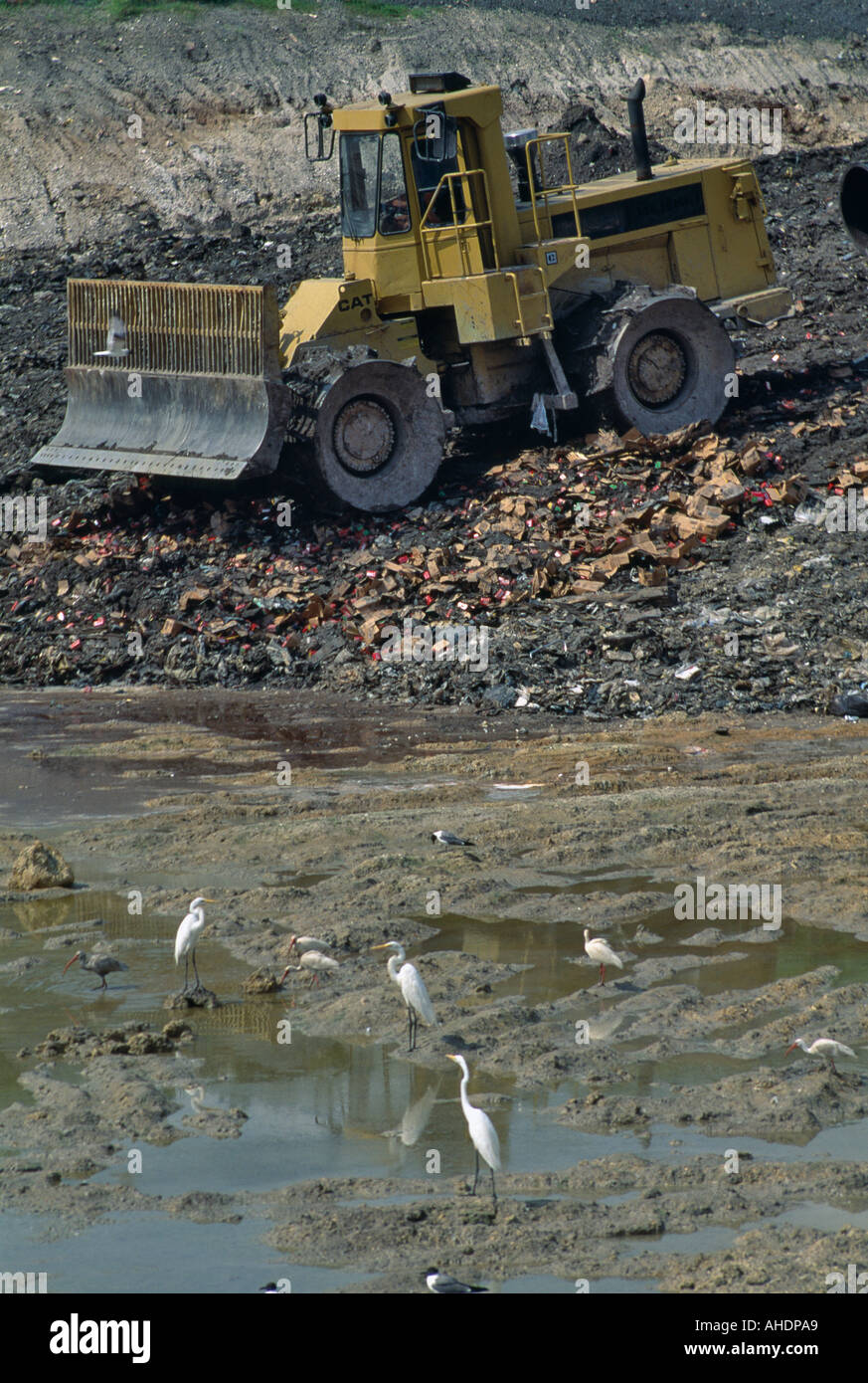 Refuse dump hi-res stock photography and images - Alamy