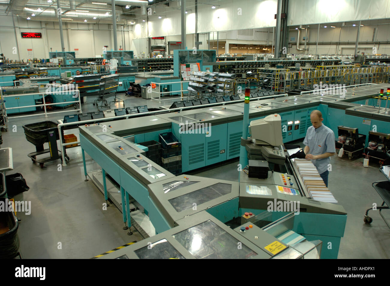 Mail sorting machine hi-res stock photography and images - Alamy