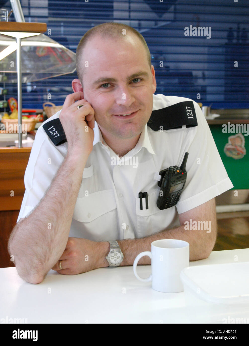 Thames Valley Police officer enjoys a break and a cup of tea in the ...