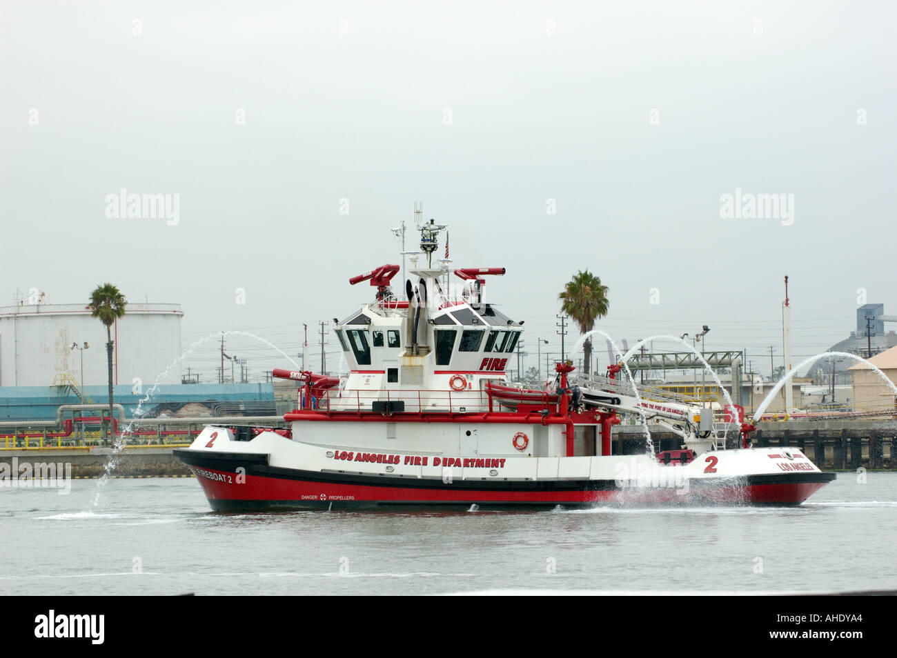 Port of los angeles fireboat hi-res stock photography and images - Alamy