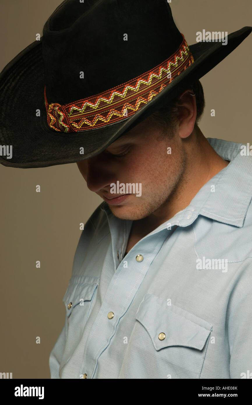 Old man wearing cowboy hat hi-res stock photography and images - Alamy
