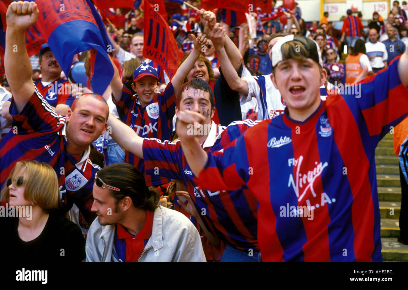 Crystal Palace football match at Wembley Stadium Stock Photo - Alamy