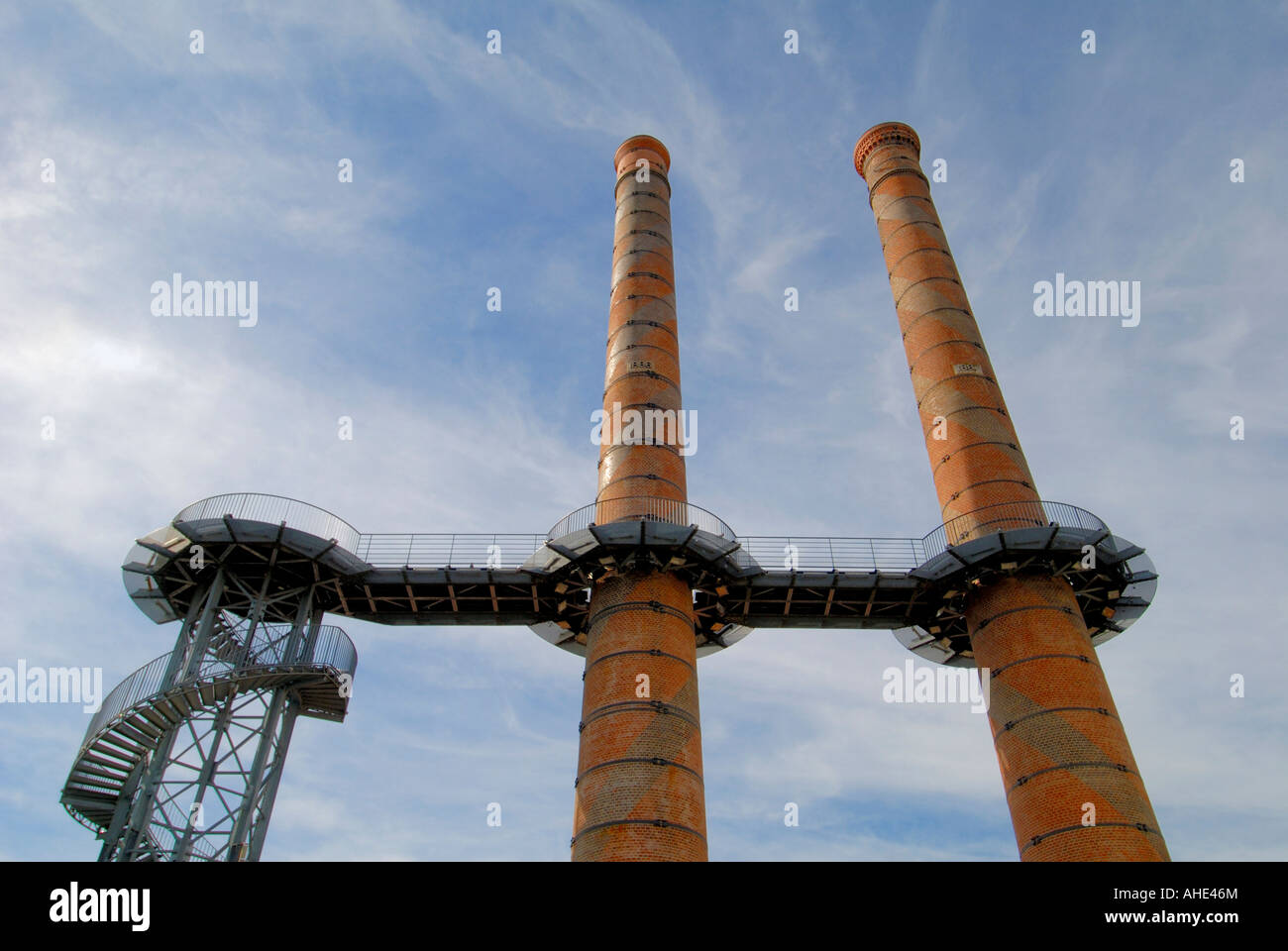 Elevated Walkway Factory High Resolution Stock Photography and Images ...