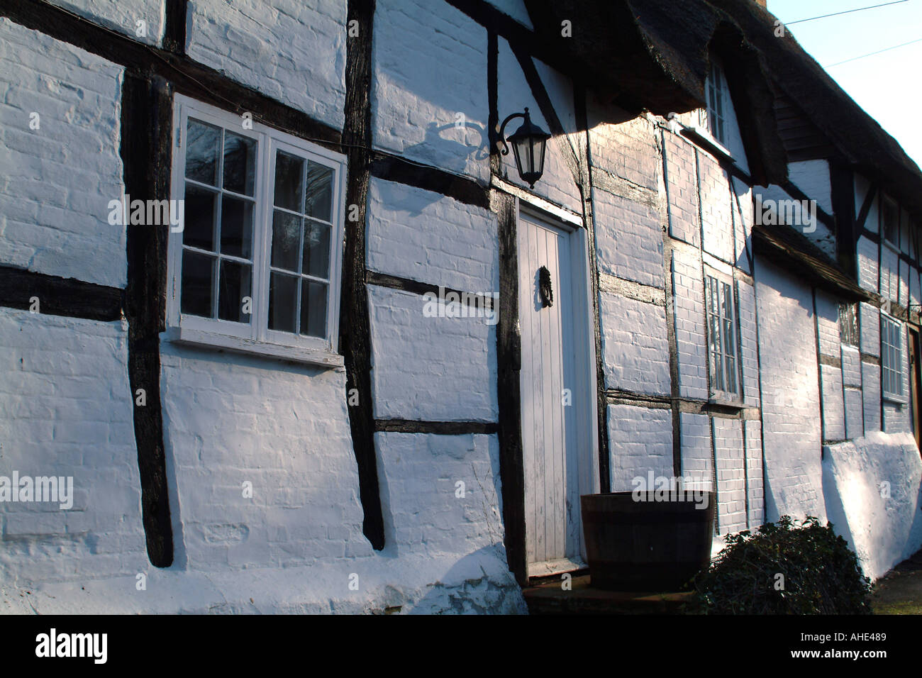 Black timber beams hi-res stock photography and images - Alamy