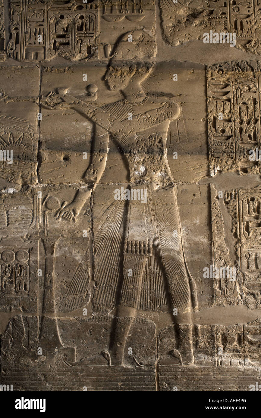 Karnak temple egypt inside hi-res stock photography and images - Alamy