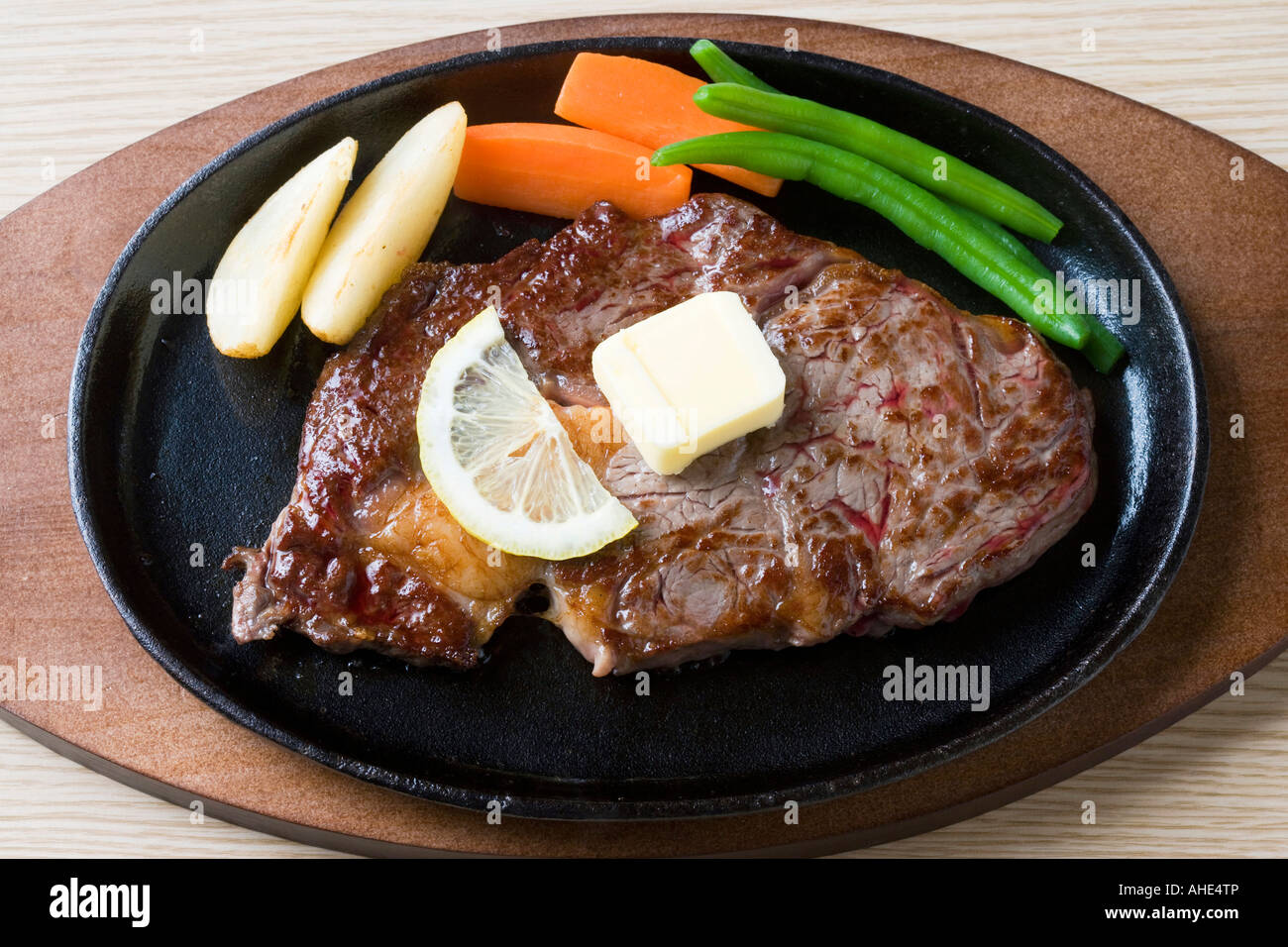 Sir loin of beef hi-res stock photography and images - Alamy