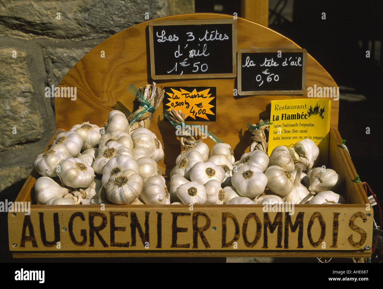 Garlic Market Stall France Stock Photo - Alamy