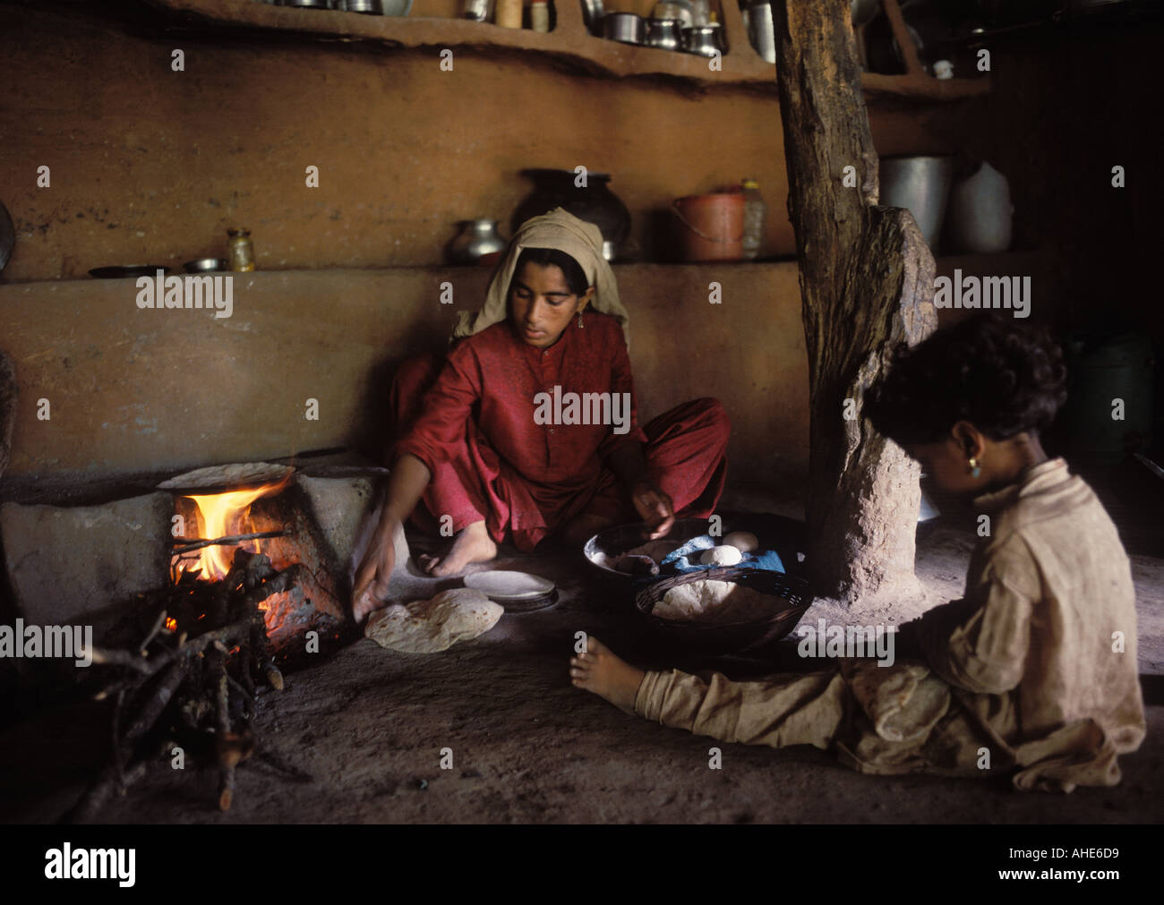 Indian Village Cooking Stock Photo - Alamy