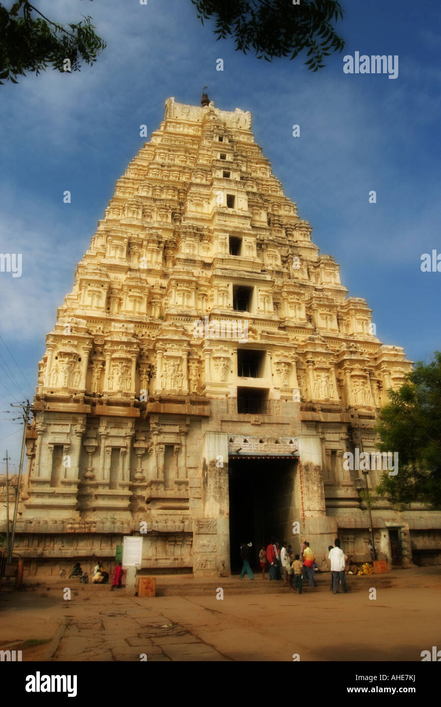 Golden sun people holy city hampi hi-res stock photography and images ...